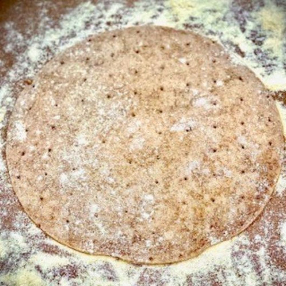 Ultra Thin Pizza Shells 10 inch Whole Wheat Neapolitan Style Crust, 6.8 ...