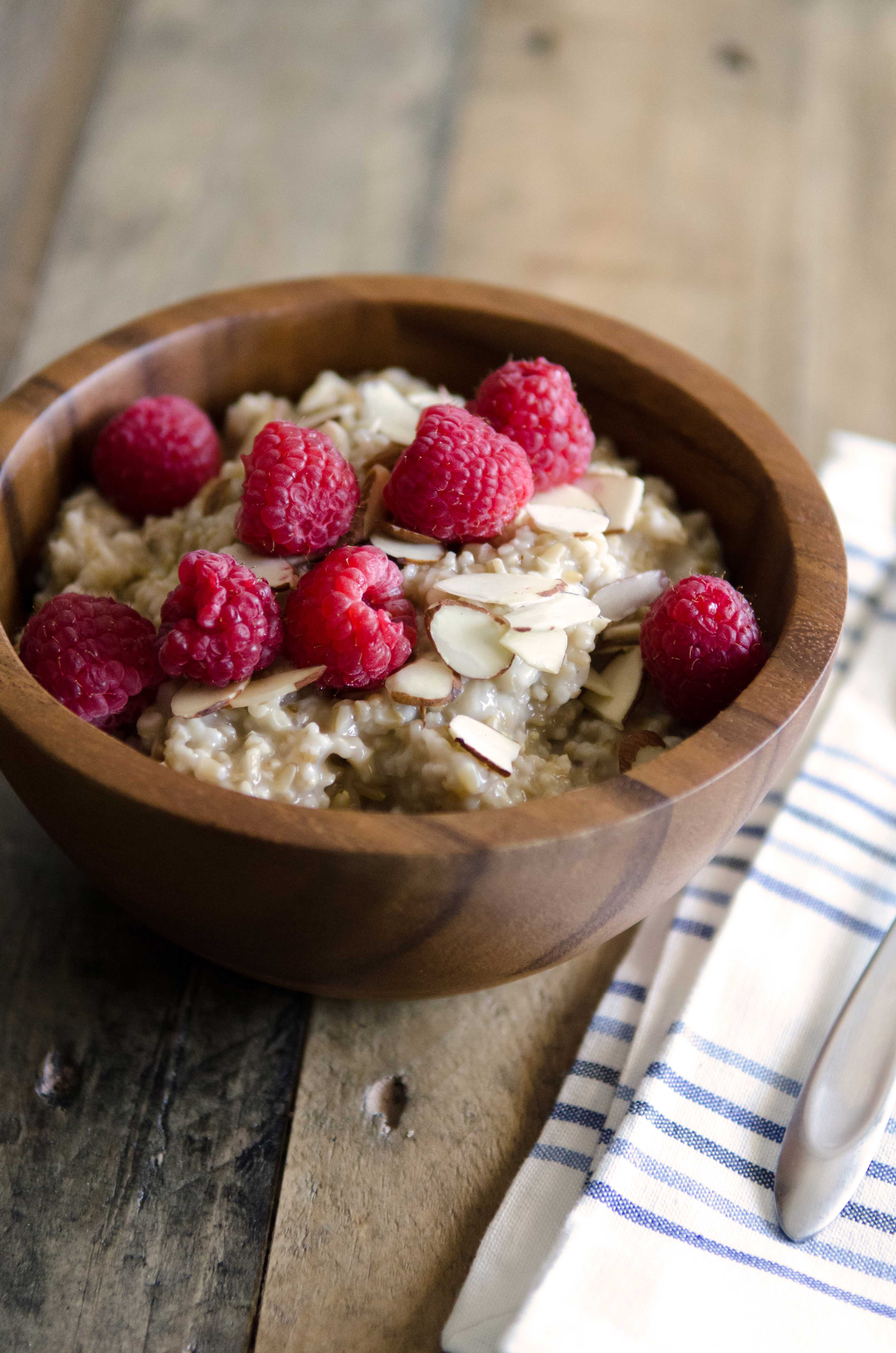 Bob’s Red Mill Quick Cooking Steel Cut Oats Case | FoodServiceDirect