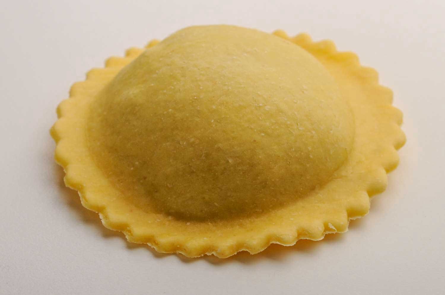 Louisa Foods Chianti Braised Beef Short Rib Ravioli Pasta, 5 Pound Bag ...