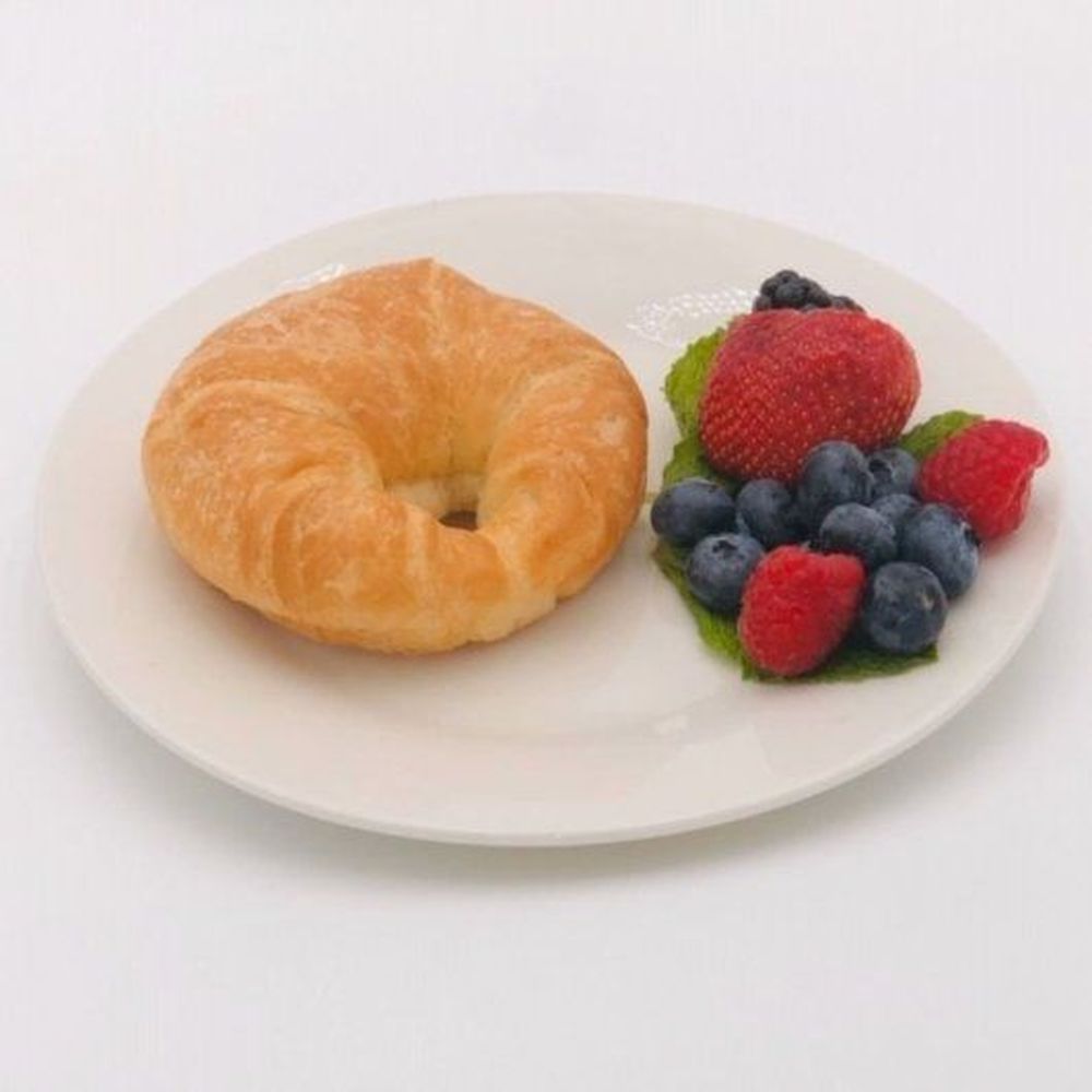 Gold Standard Baking 1.75 Ounce Round Margarine Croissant, 150 count