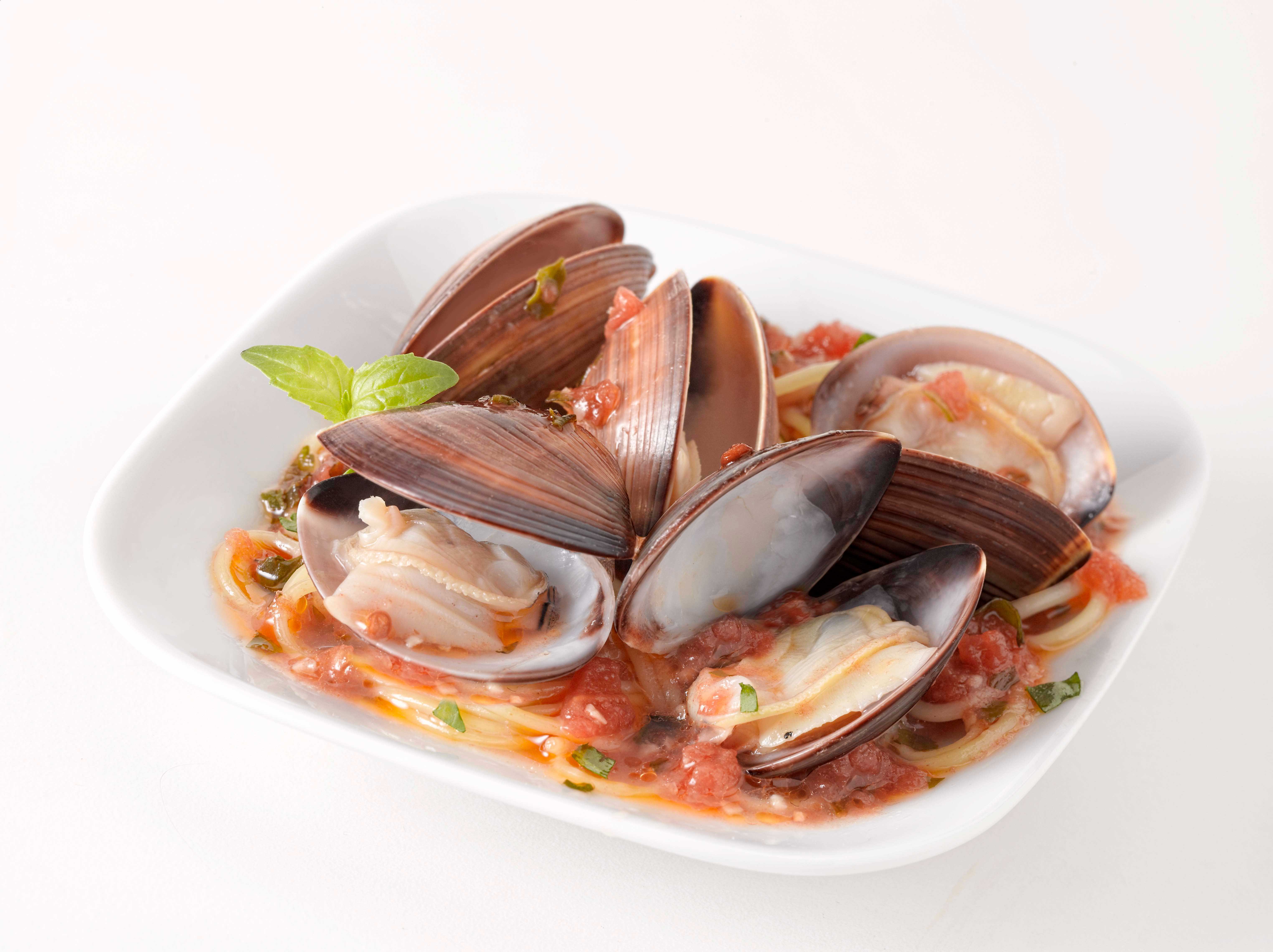 Oyster Bay Whole Cooked Clams Case | FoodServiceDIrect