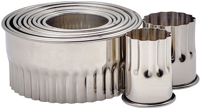 Winco Stainless Steel 11 Piece Round Fluted Cookie Cutter Set, 2 inch ...